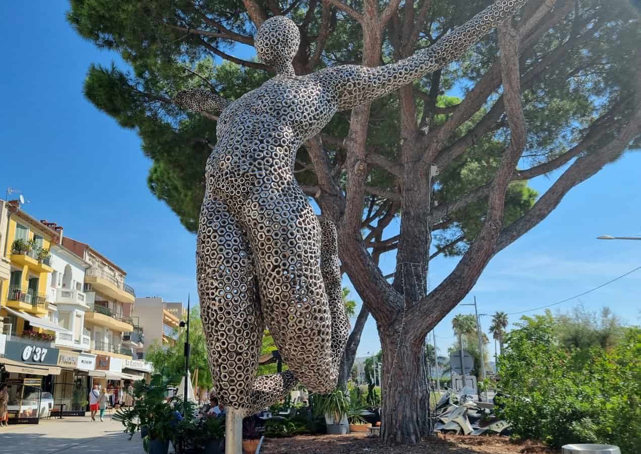 Bandol, sculptures et peintures, deux expos à l’univers fascinant - Le ...